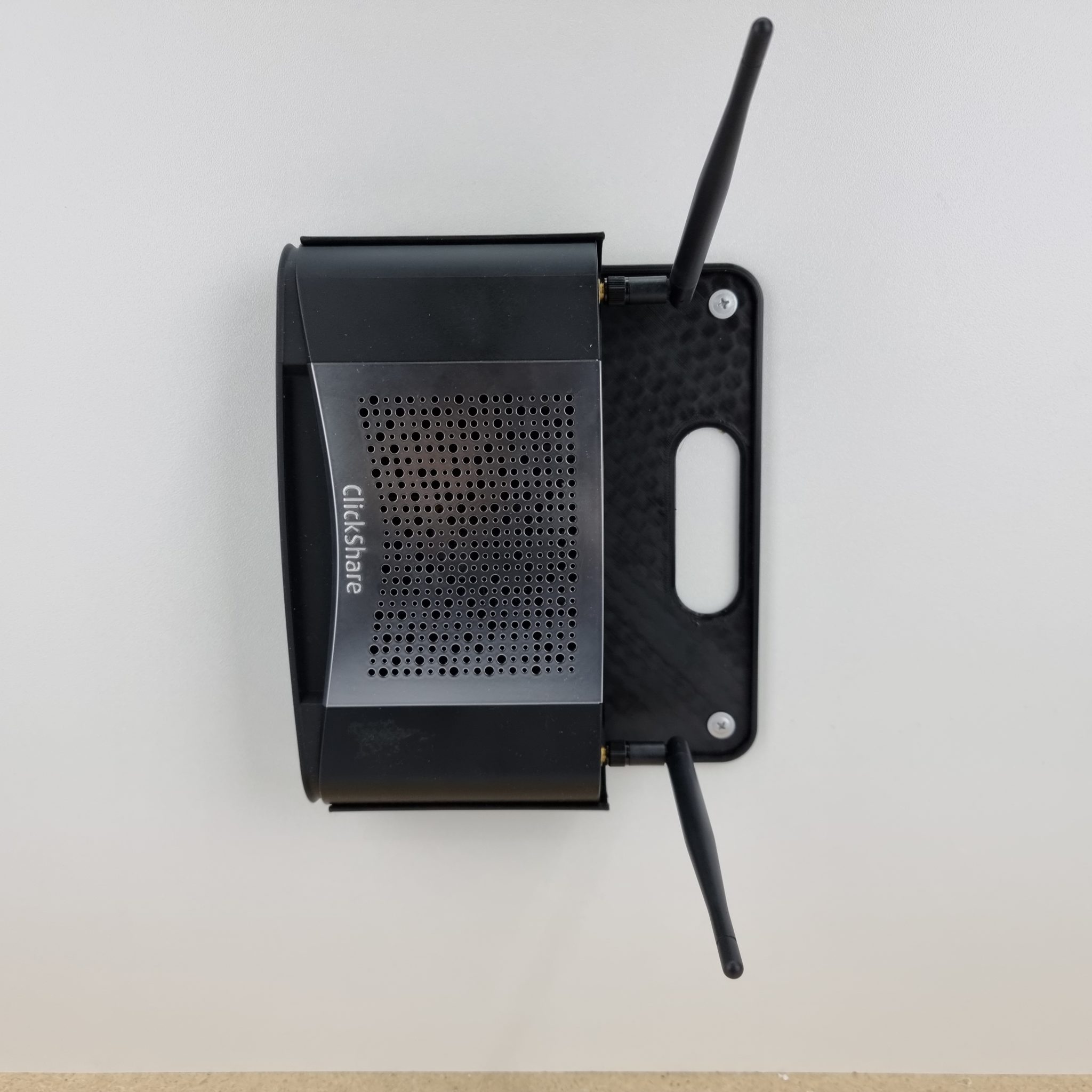 Barco ClickShare CSE-200 – Custom Mounts